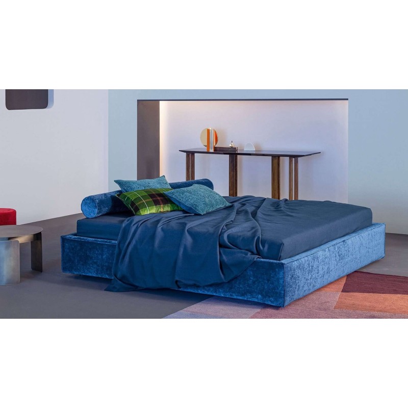 Ada Twils Modern Queen size Bed